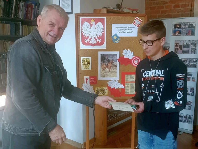 Laureaci szkolnego etapu XI Ogólnopolskiego Dyktanda ... Laureaci szkolnego etapu XI Ogólnopolskiego Dyktanda ...